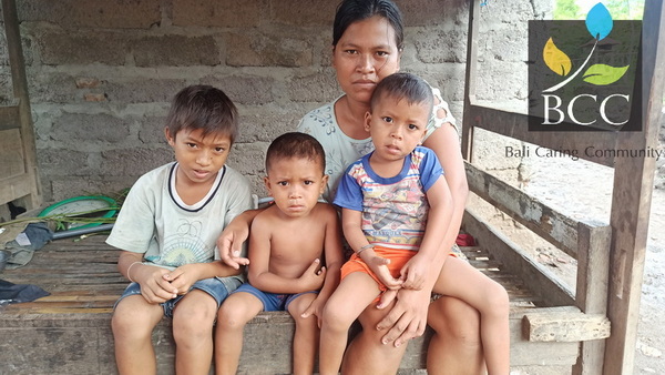 Nengah Darmika, an underprivileged family in Br. Goris, Pejarakan ...